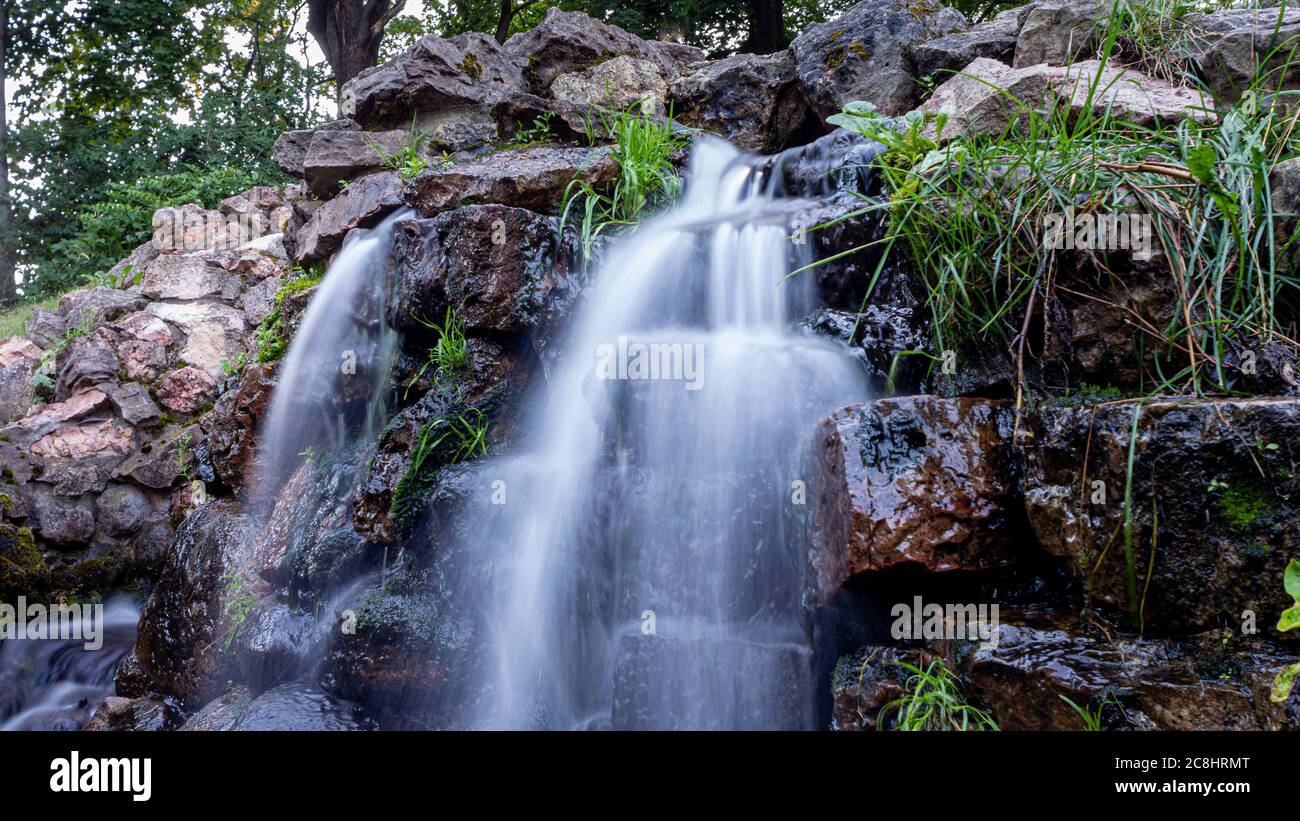 Waterfall garden park urban hi-res stock photography and images - Alamy