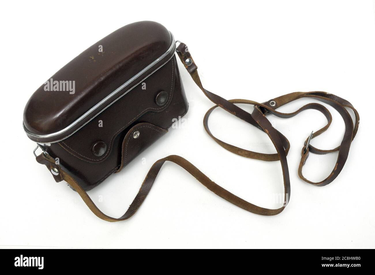 Vintage leather camera case hi-res stock photography and images - Alamy