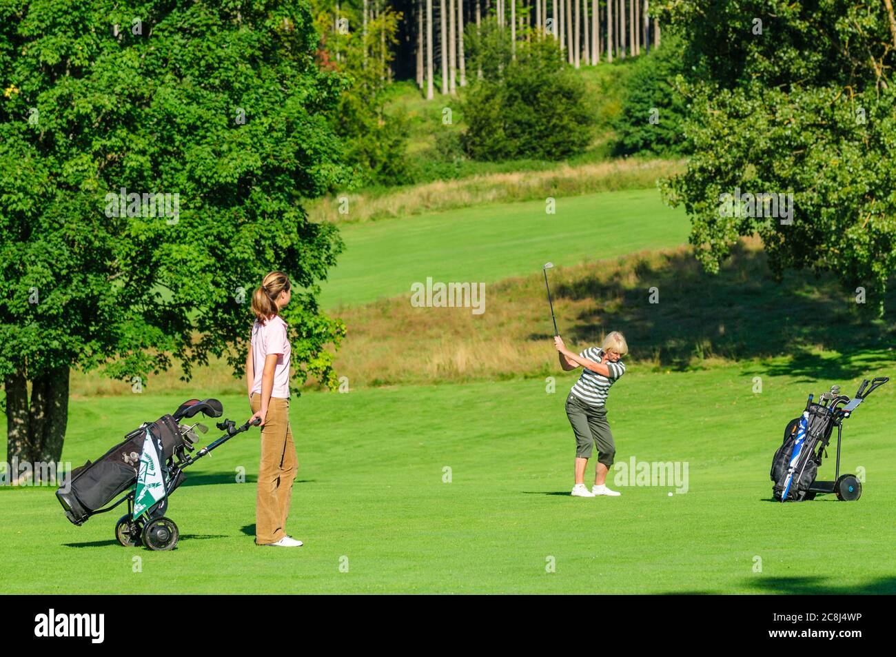 Golfing lifestyle hi-res stock photography and images - Alamy