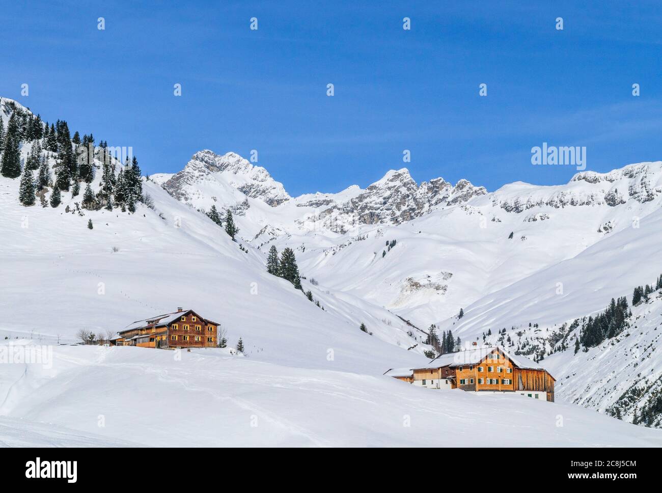 Beautiful wintry landscape in the Arlberg region near Warth in ...