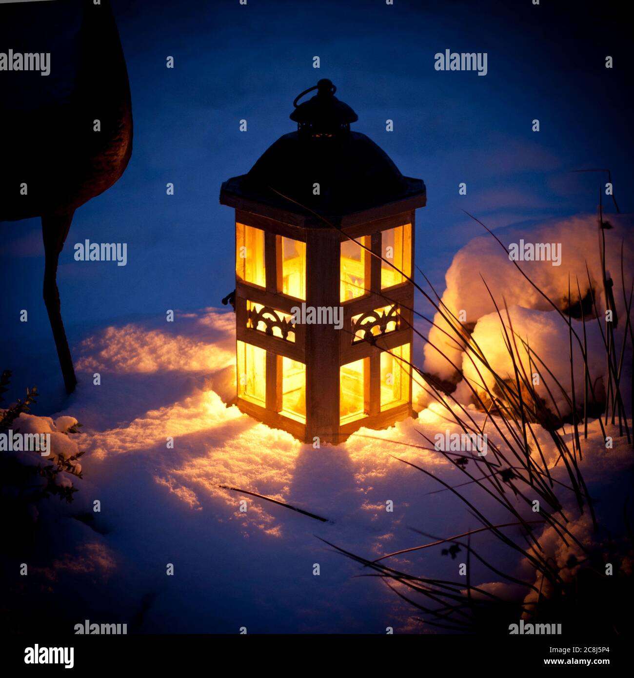Garden latern hi-res stock photography and images - Alamy