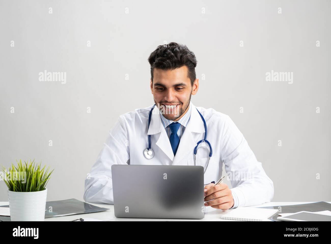 Internist hi-res stock photography and images - Alamy