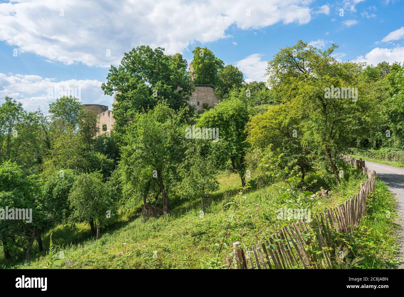 Pathway up medieval castle hi-res stock photography and images - Alamy