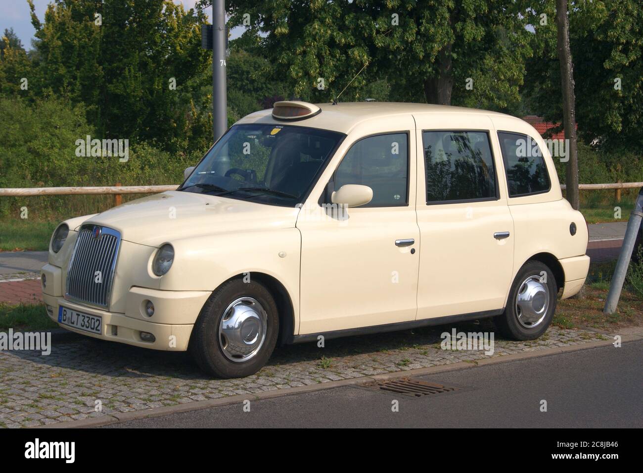 Taxi berlin hi-res stock photography and images - Alamy