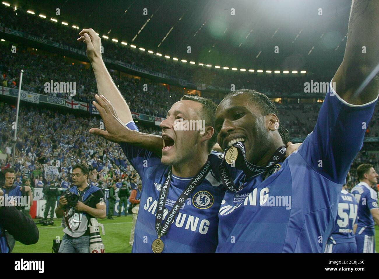 John terry and didier drogba chelsea hi-res stock photography and ...
