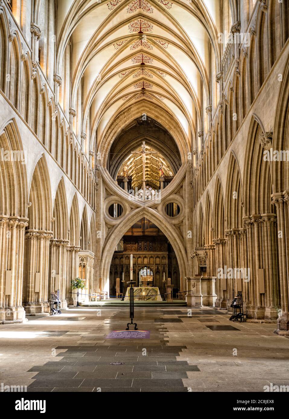 Interior of Wells Cathedral and the famous scissor buttress with no ...
