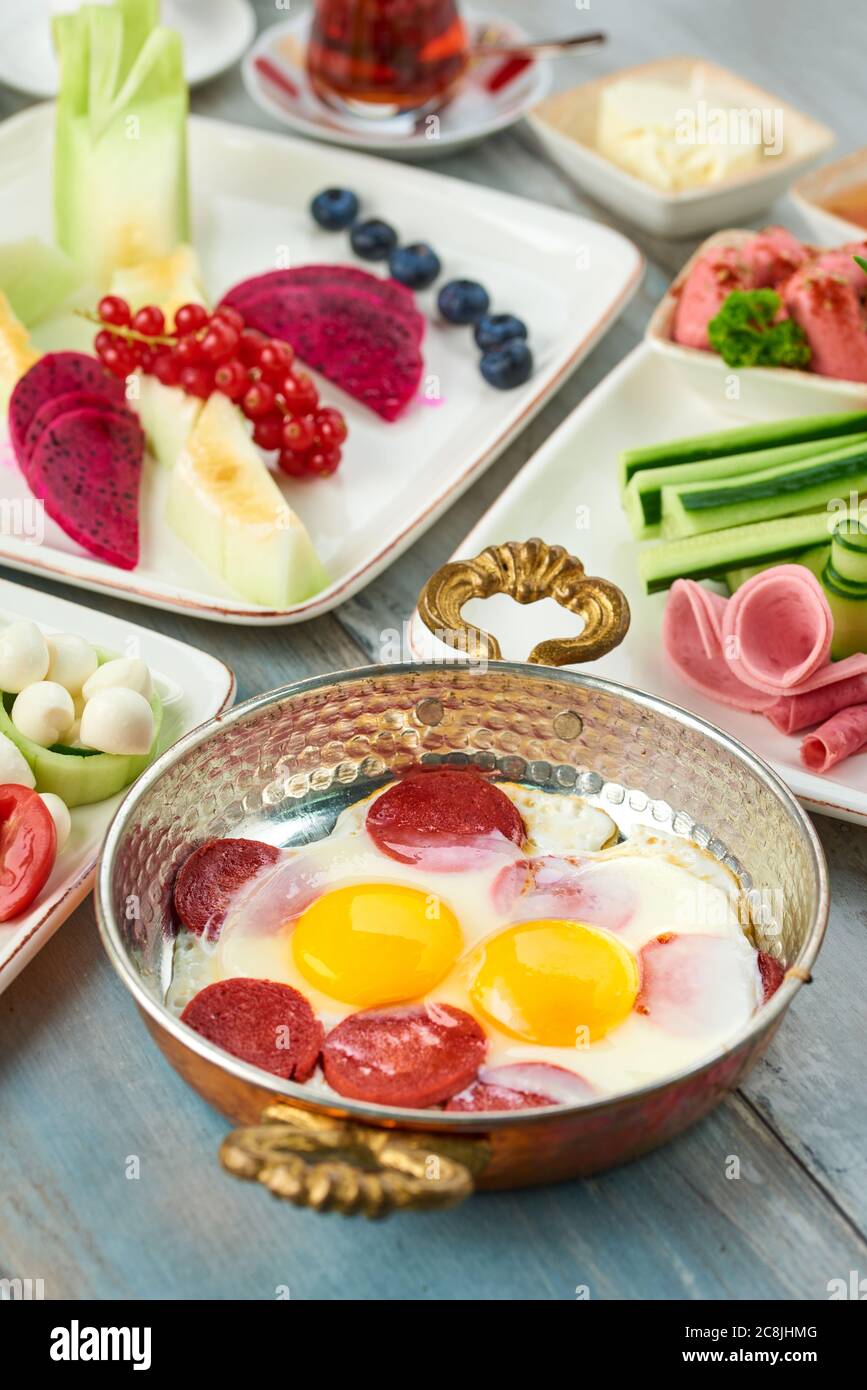 Buffet breakfast hot hi-res stock photography and images - Alamy