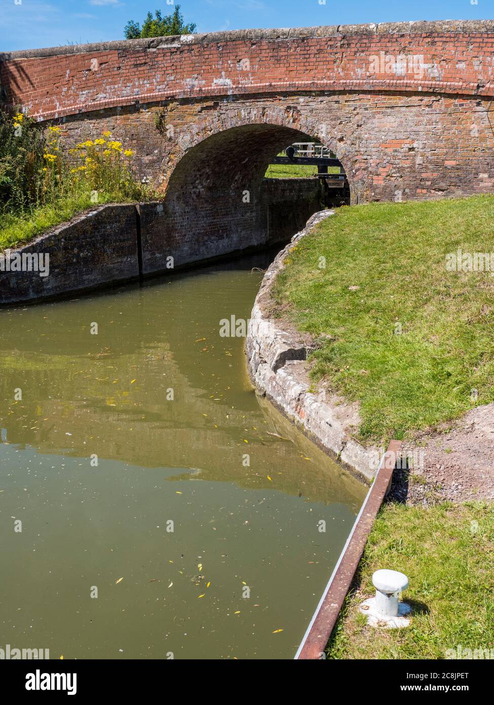 Dun mill bridge hi-res stock photography and images - Alamy