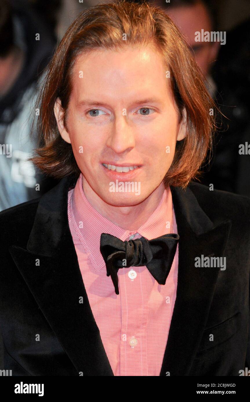 Fantastic mr fox hi-res stock photography and images - Alamy