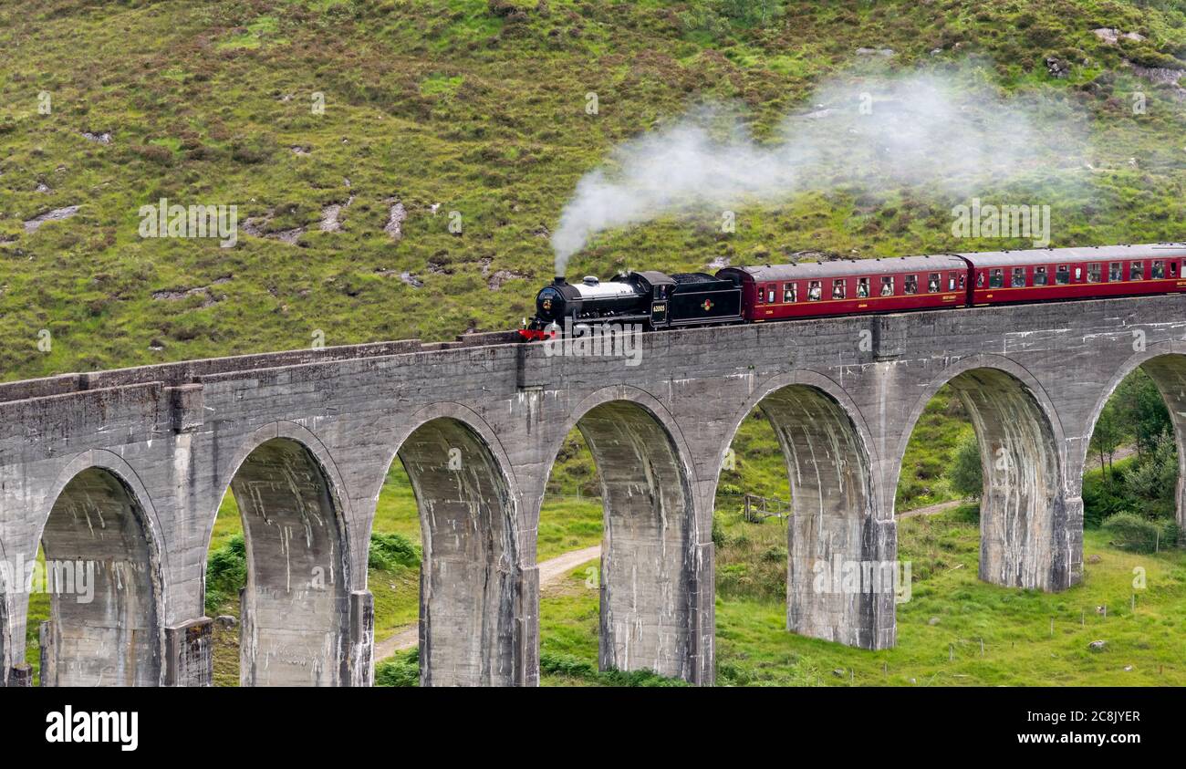 JACOBITE STEAM TRAIN WEST HIGHLAND LINE SCOTLAND IN SUMMER THE TRAIN ...