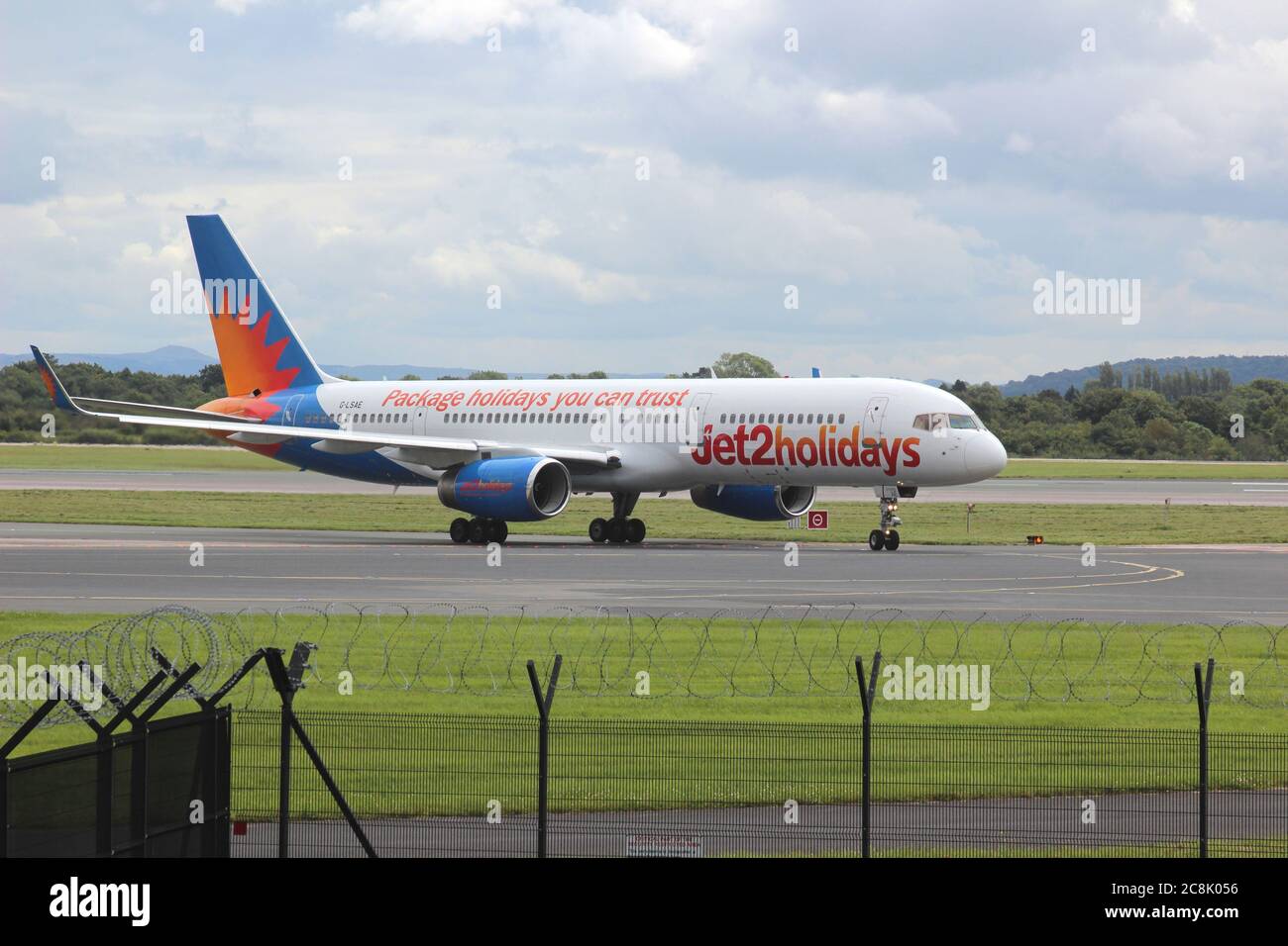 Jet 2 holiday Boeing 737 a Manchester airport Stock Photo - Alamy