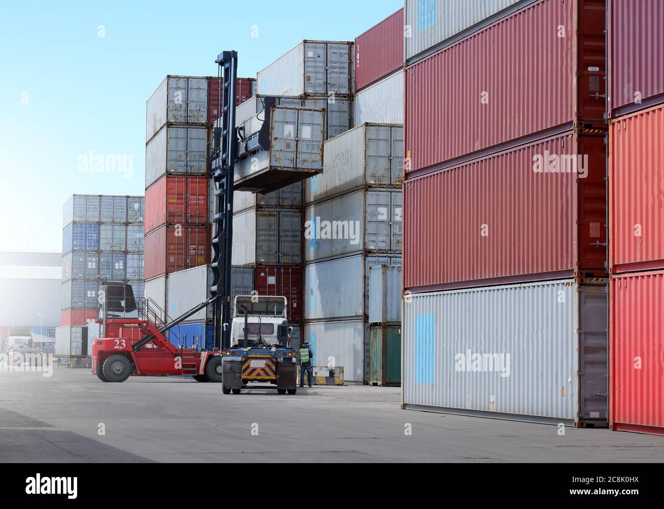 Empty container stacker hi-res stock photography and images - Alamy