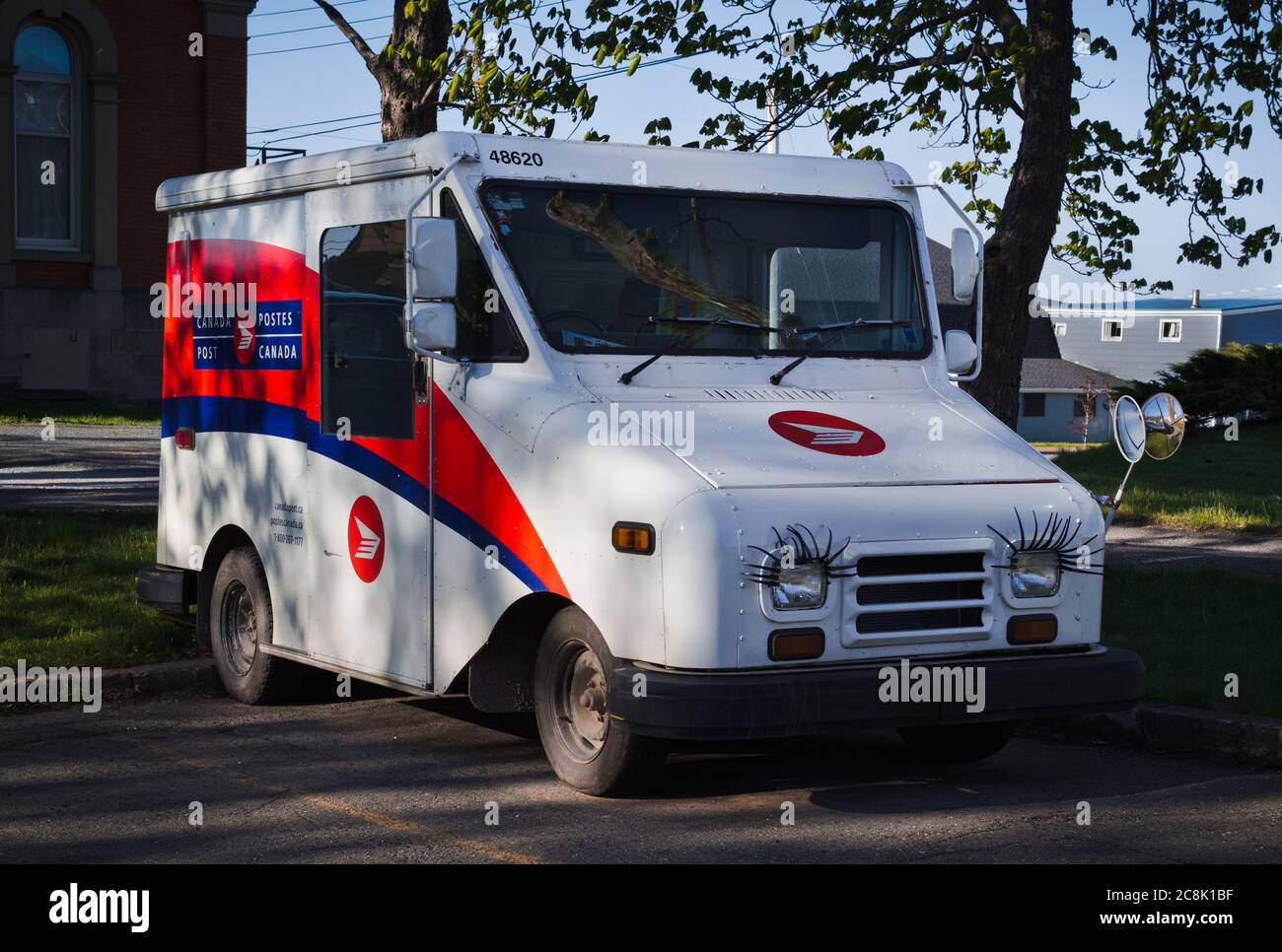 Postal service truck hi-res stock photography and images - Alamy