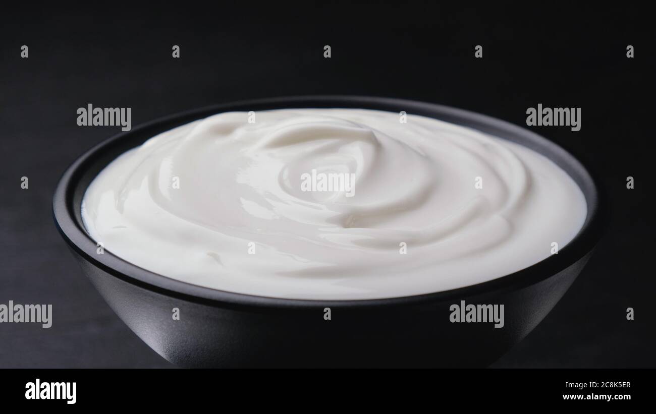 Dark cream background hi-res stock photography and images - Alamy