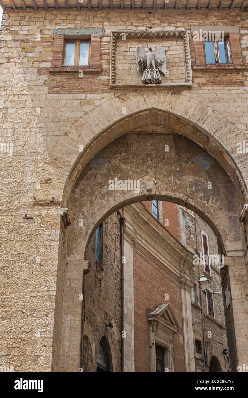 Todi, a terrace on Umbria, a jewel of art and culture. The ideal city ...