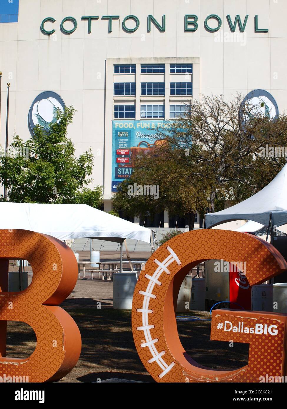 Fair park amphitheater hi-res stock photography and images - Alamy