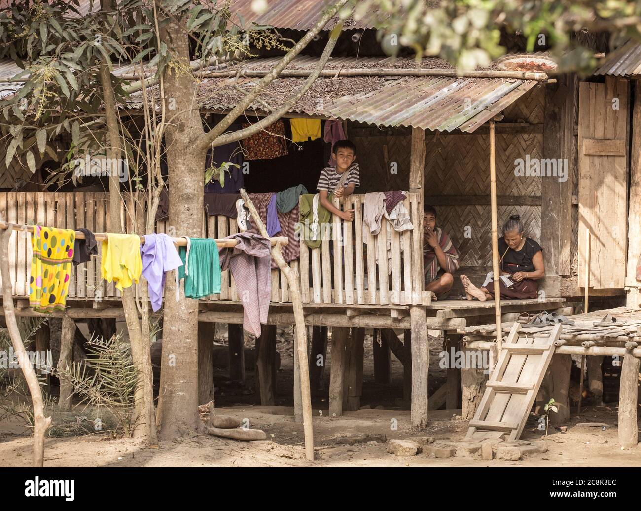 Bangladeshi family hi-res stock photography and images - Alamy