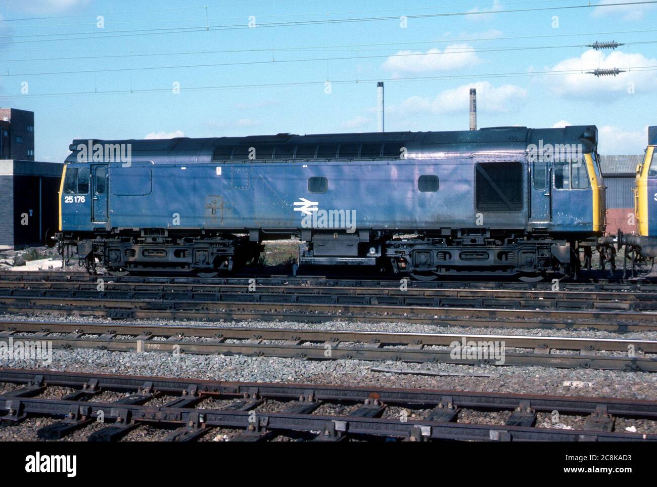 Class 25 diesel locomotive No. 25176 at Rugby, Warwickshire, UK. 11th ...