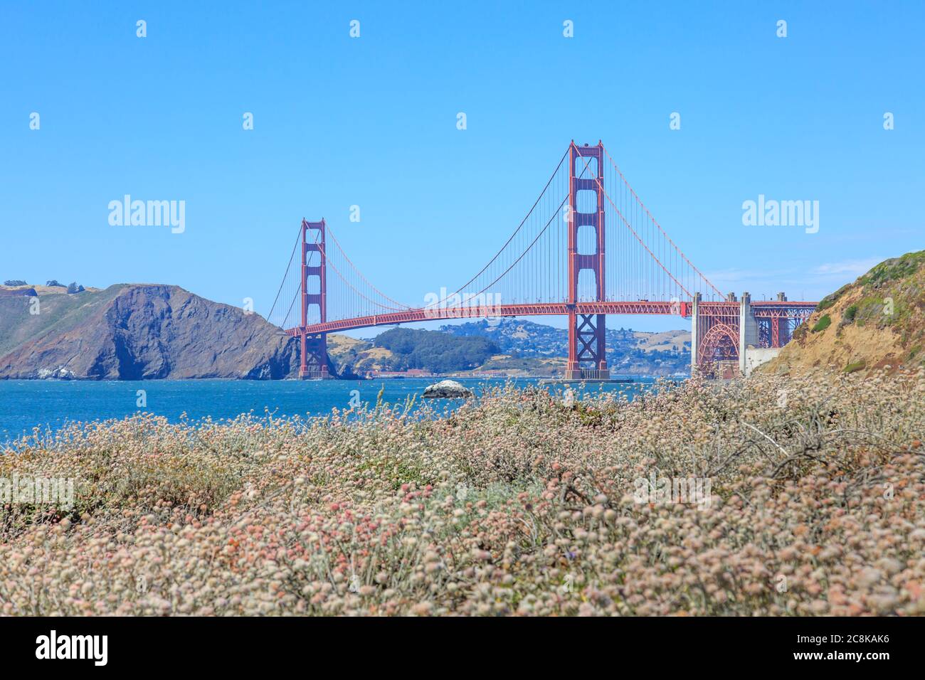 A view of the Golden Gate Bridge in San Francisco, from Baker Beach ...