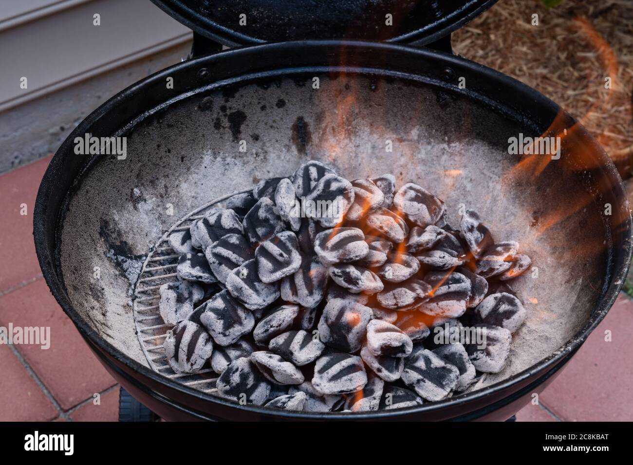Bbq fire cookout hi-res stock photography and images - Alamy