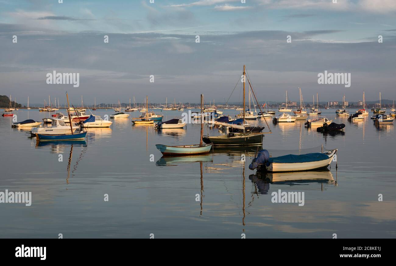 Fishing boats poole harbour hi-res stock photography and images - Alamy