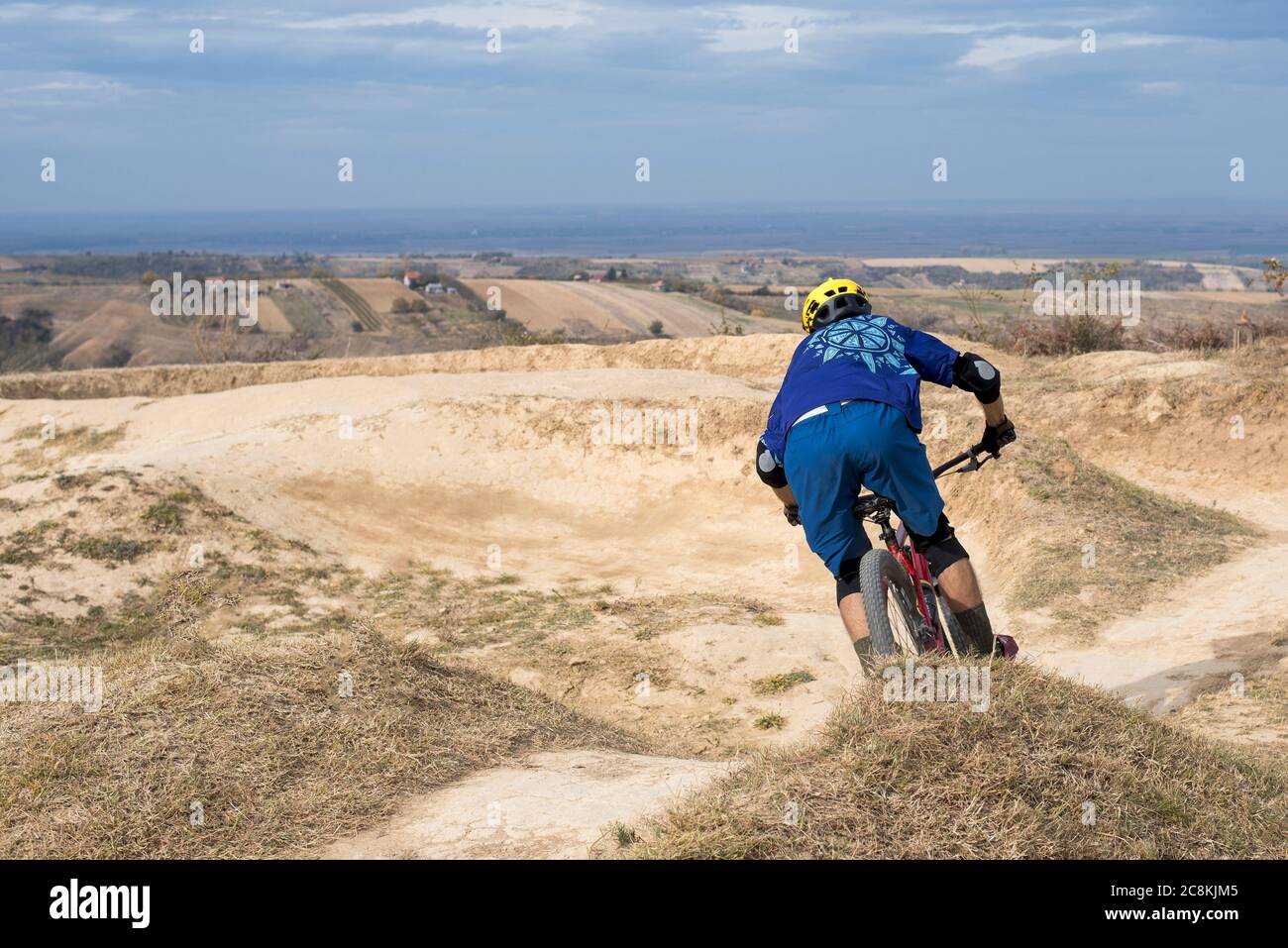 Urban terrain cycle hi-res stock photography and images - Alamy