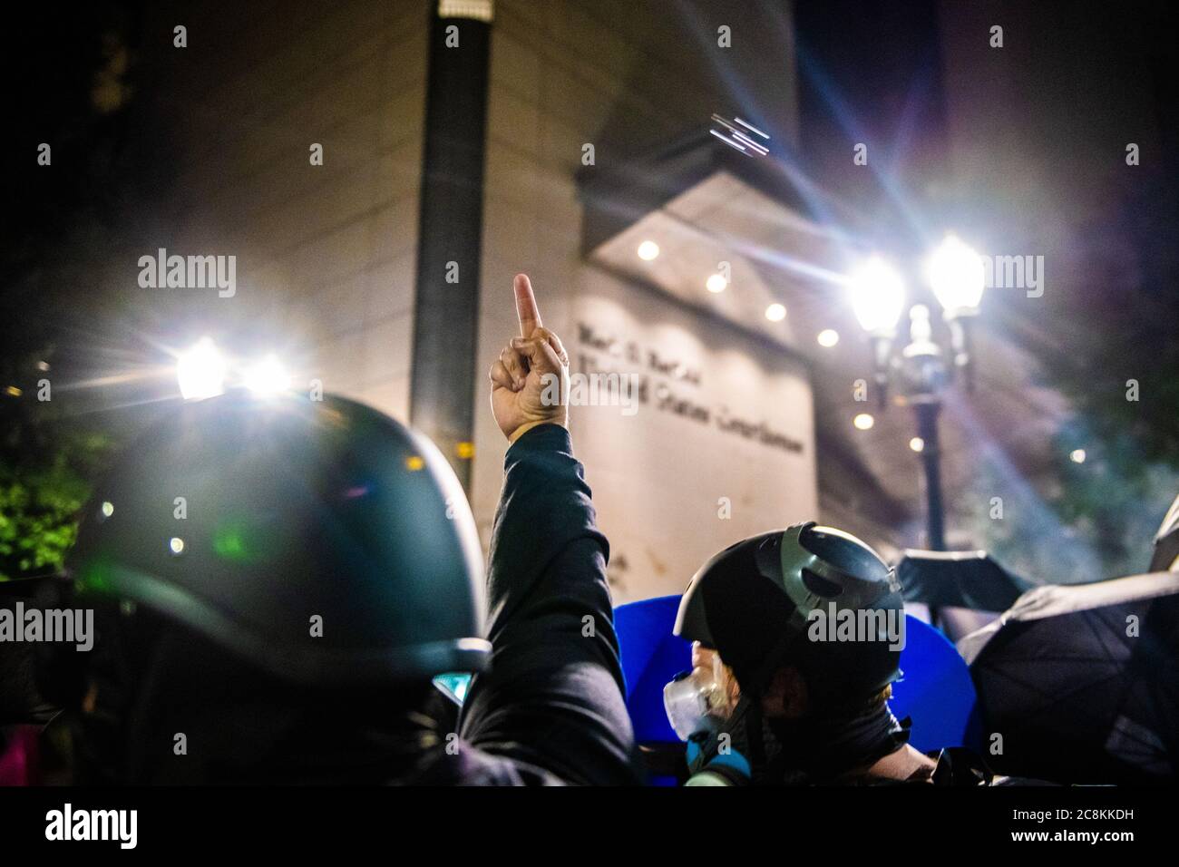 Mark hatfield courthouse hi-res stock photography and images - Alamy