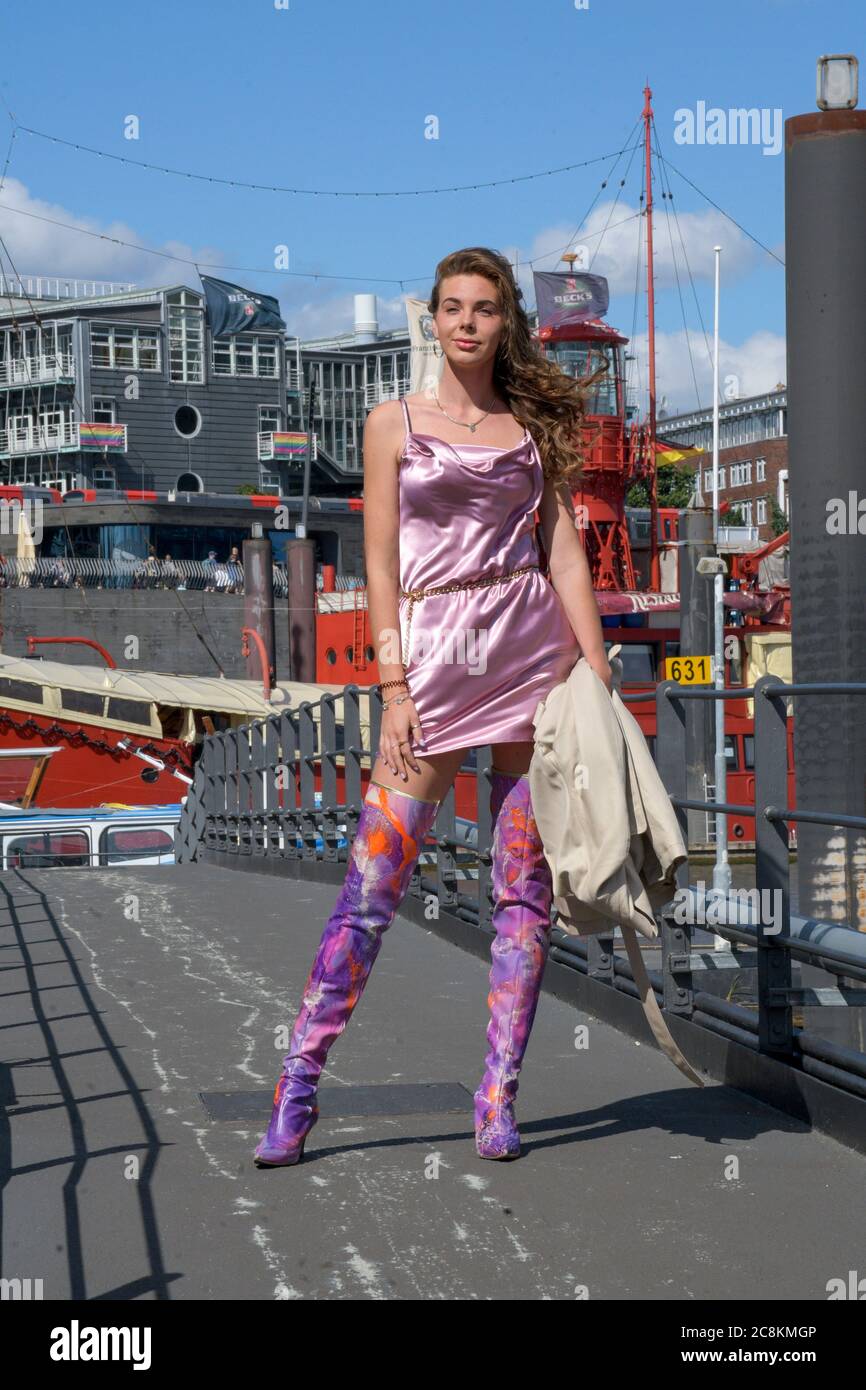 Miss Polonia Kandidatin Natalie Waletzko, Hamburg, Hafen, Überseebrücke ...
