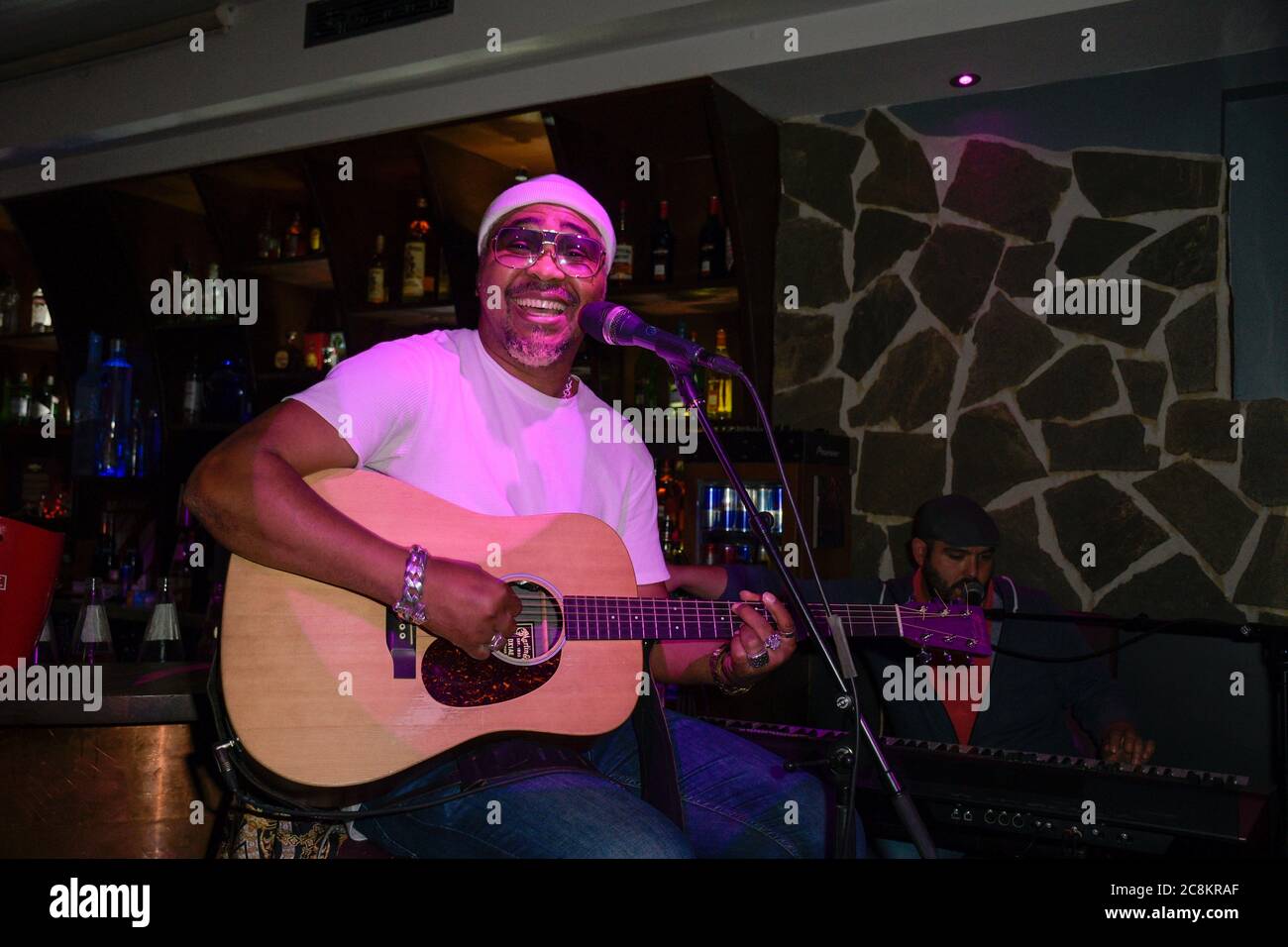 Sanger jojo cumbana hi-res stock photography and images - Alamy