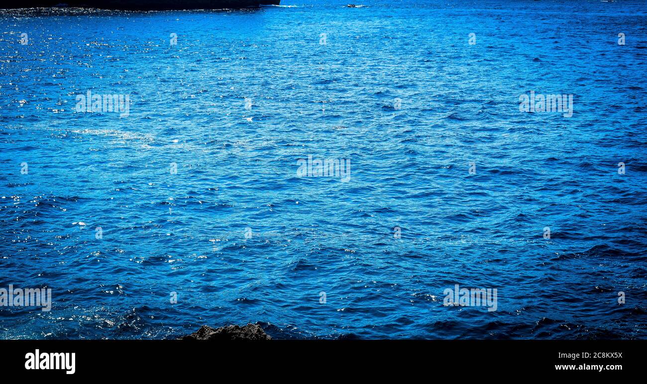 Beautiful Klingking Beach and rocks on the island of Nusa Penida near ...