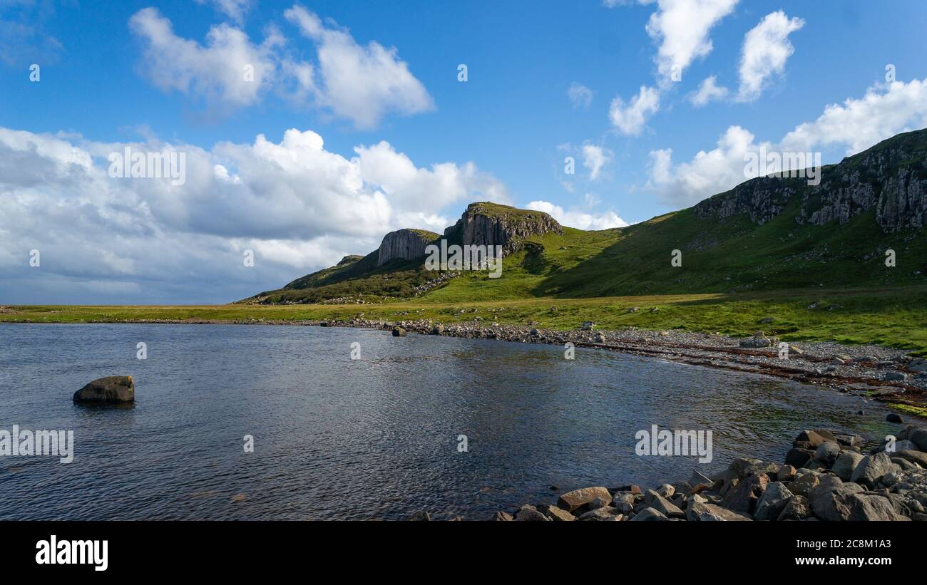 Sunny day isle of skye hi-res stock photography and images - Alamy