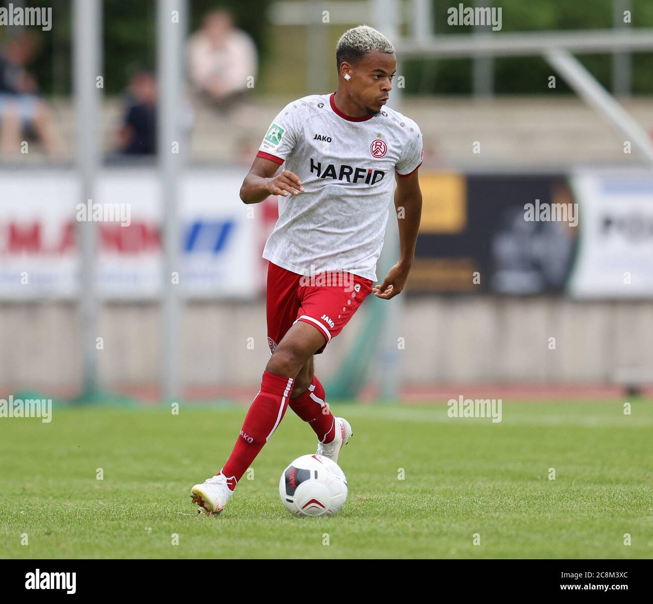 Adetula hi-res stock photography and images - Alamy