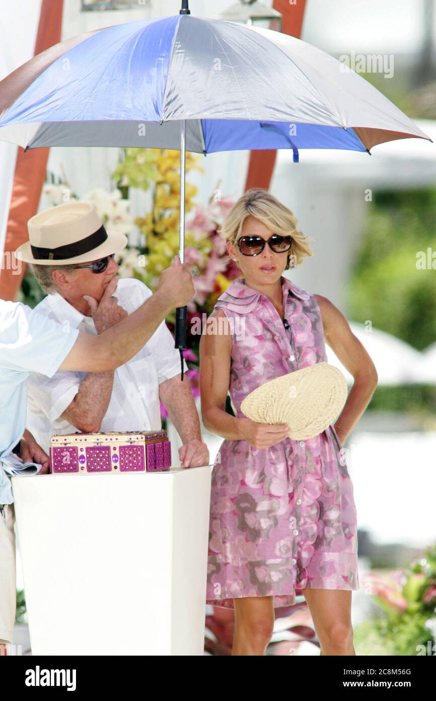 MIAMI - MAY 06: Regis Philbin and Kelly Ripa are seen on the set of ...
