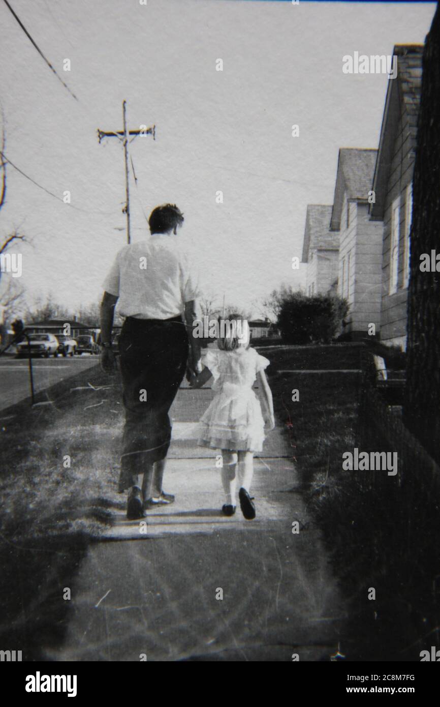 Vintage father daughter 1970s hi-res stock photography and images - Alamy