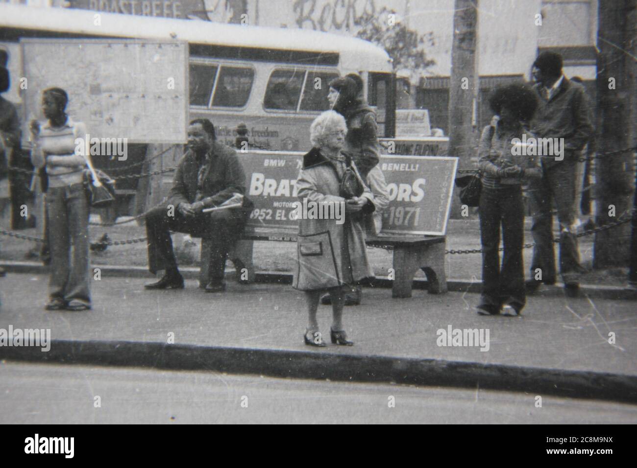 Fine 70s vintage black and white lifestyle photography of people ...