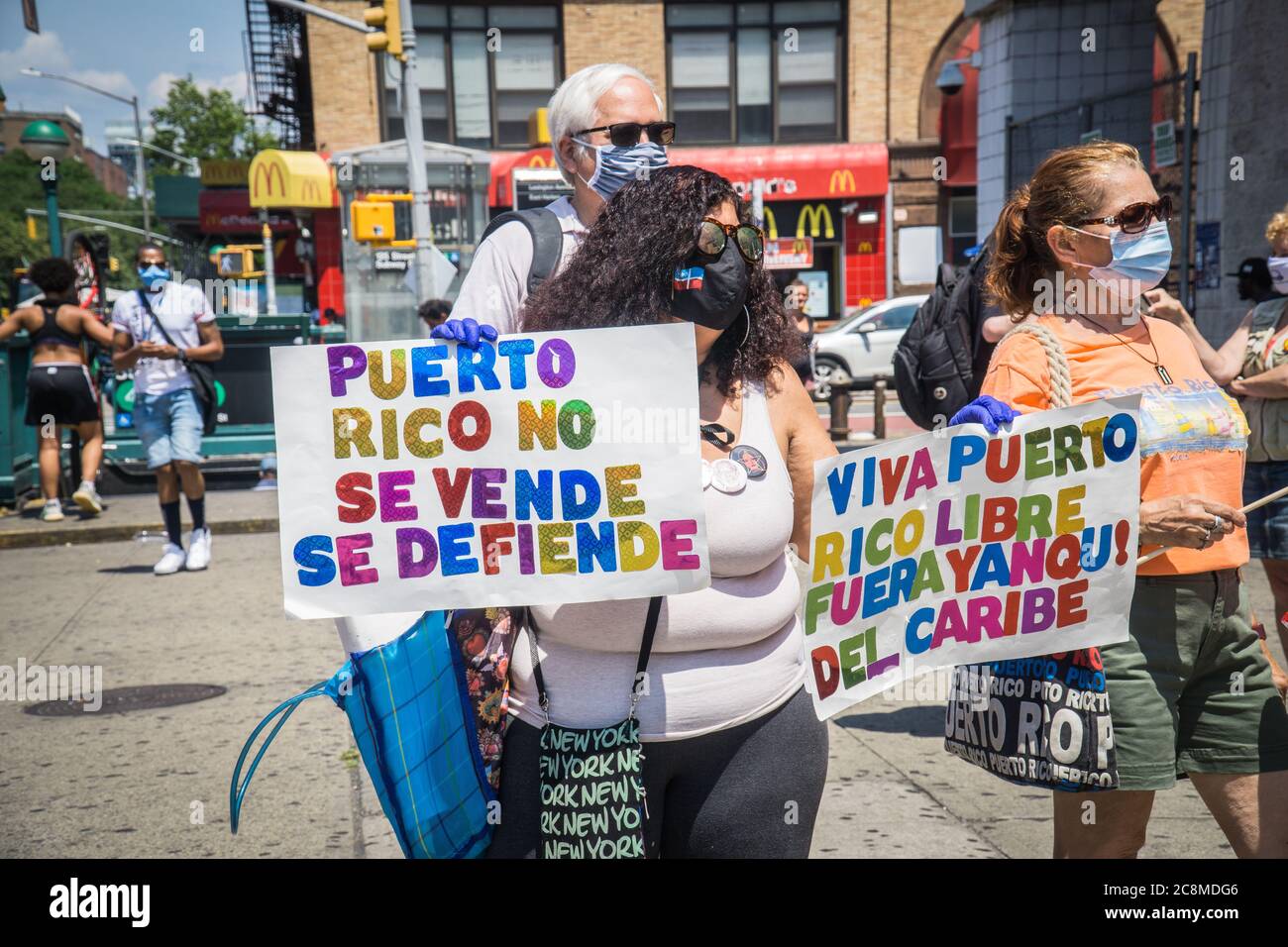 Pro Libertad--free Puerto Rico activist protest march in New York City ...