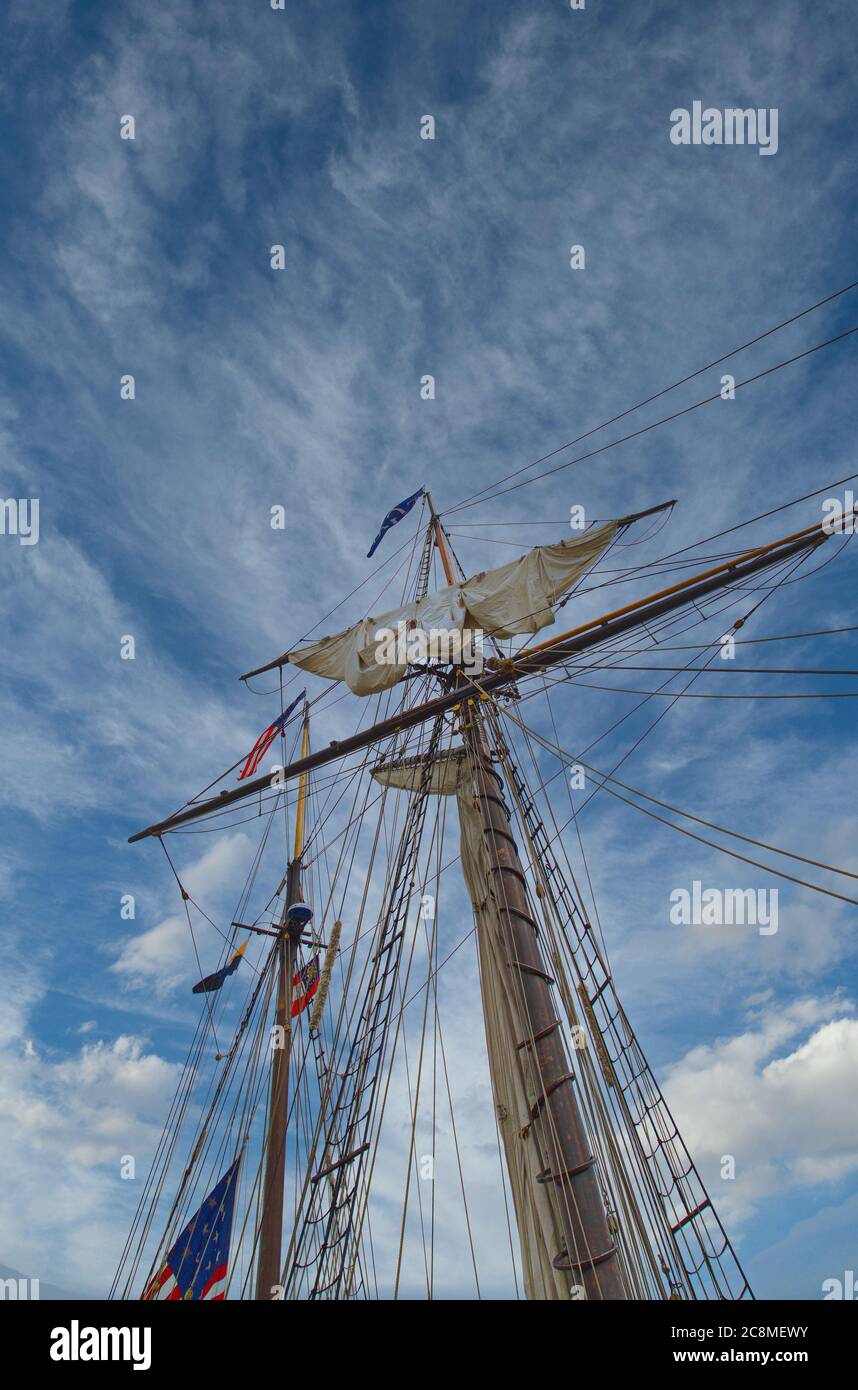 Mast and Ropes on Tall Ship Stock Photo - Alamy