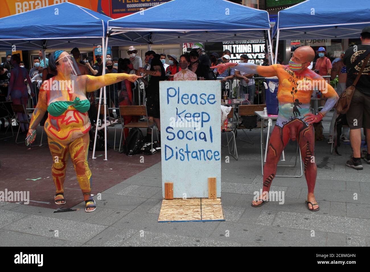 New york body painting day hi-res stock photography and images - Alamy