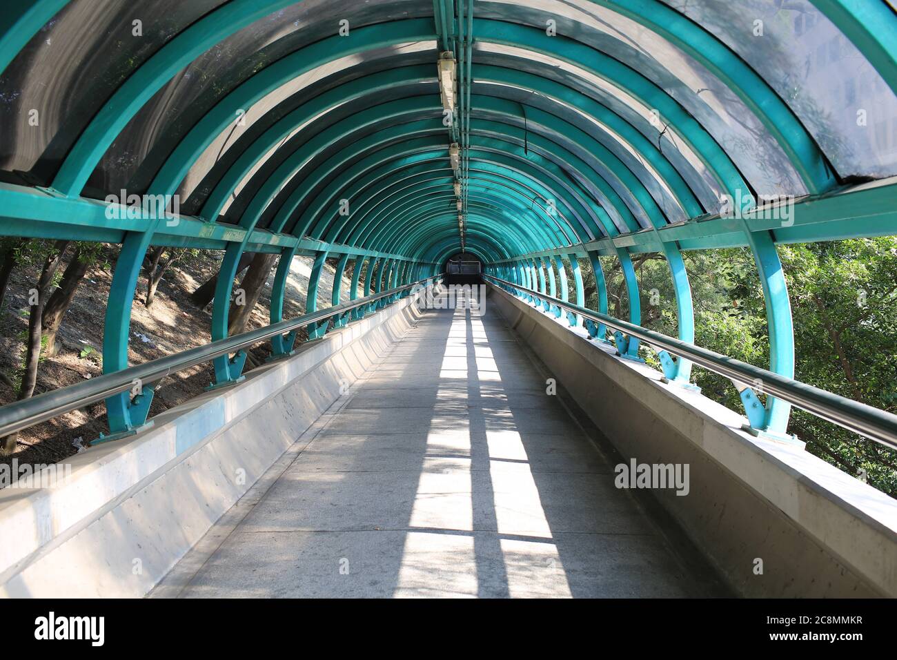 long circle walkway Stock Photo - Alamy