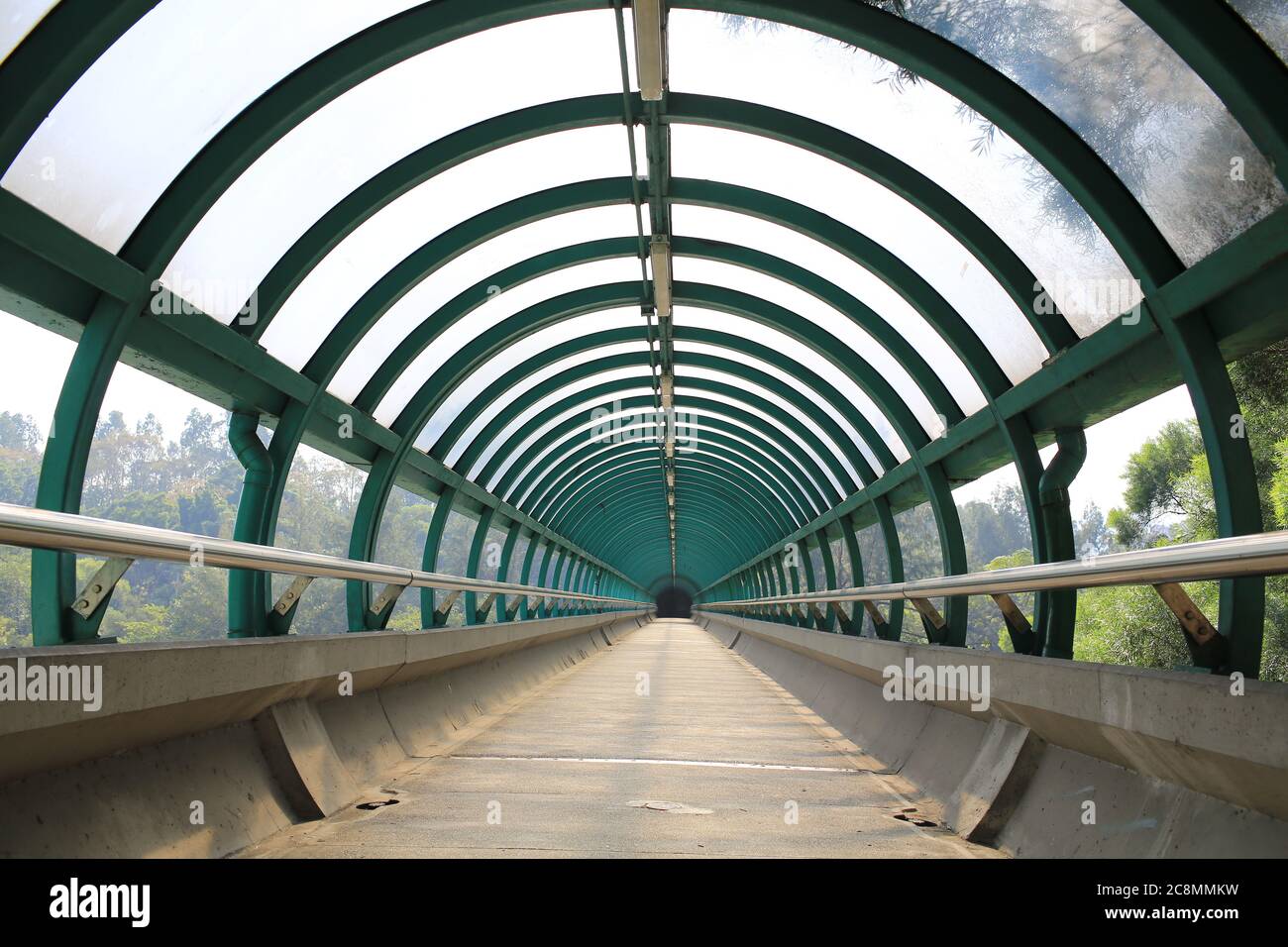 long circle walkway Stock Photo - Alamy