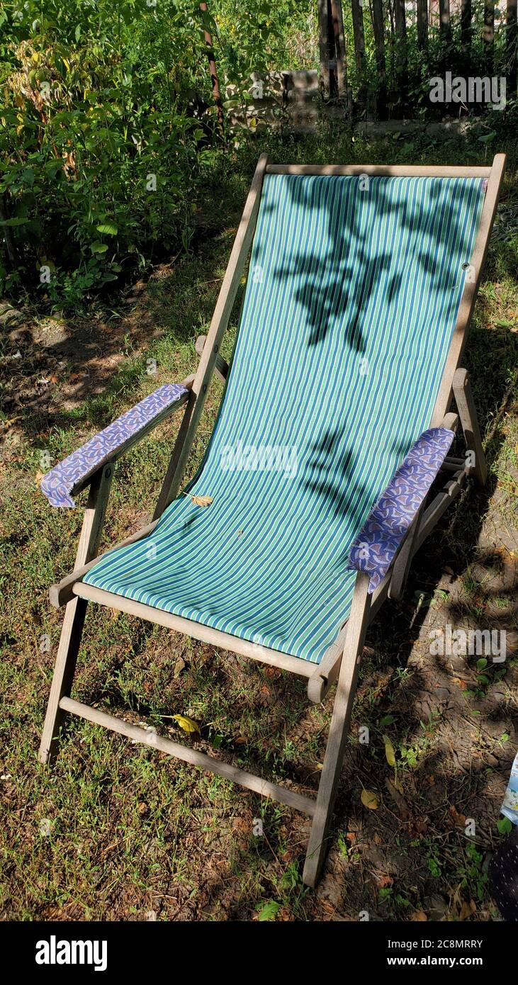 Lawn chair fabric hi-res stock photography and images - Alamy