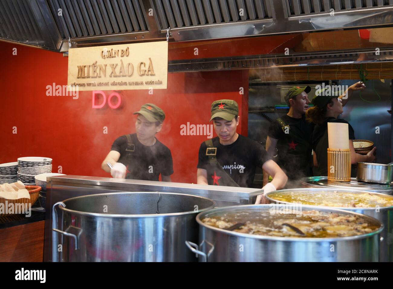 Pho restaurant hi-res stock photography and images - Alamy