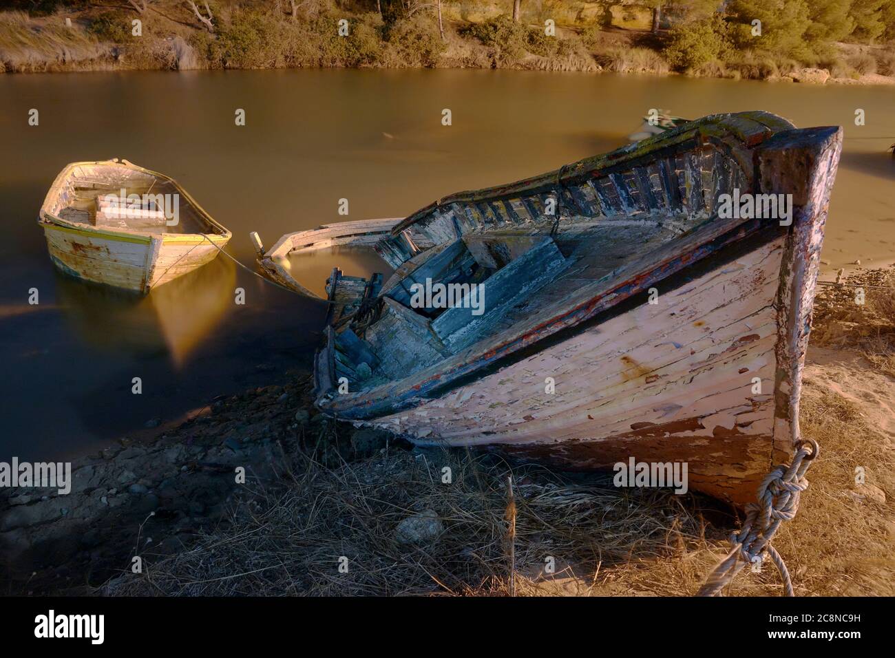 Mediterranean mooring hi-res stock photography and images - Alamy