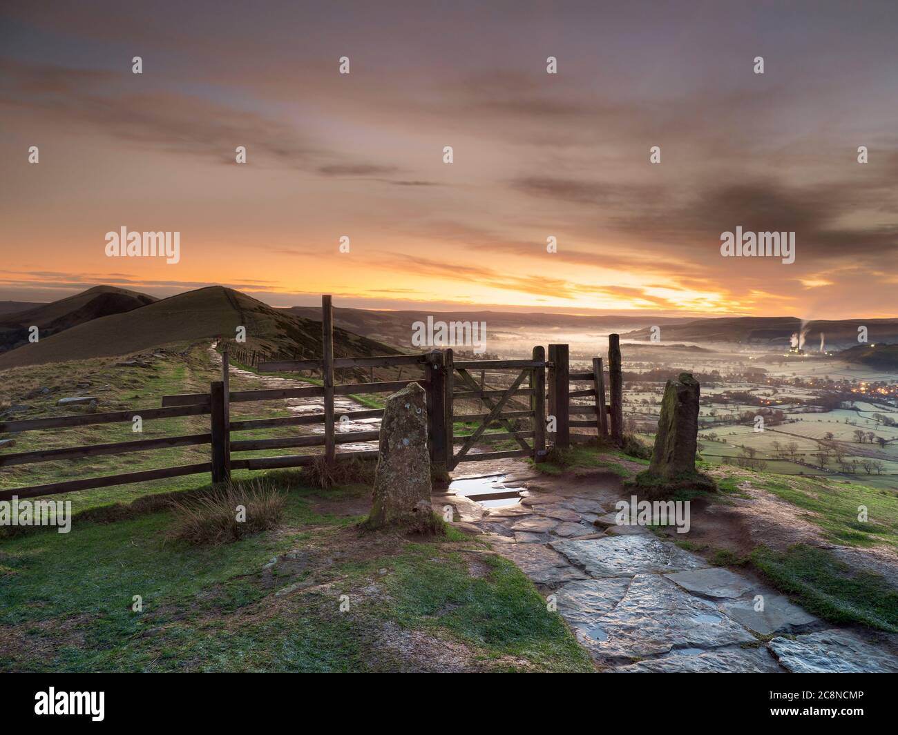 Mam Tor Gate High Resolution Stock Photography and Images - Alamy