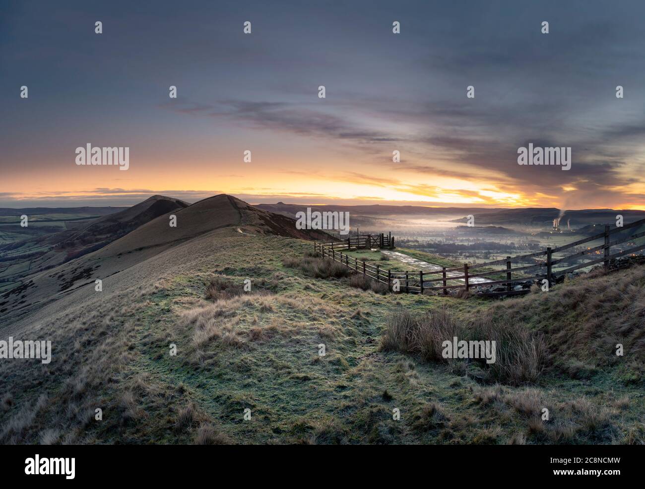 Mam tor gate hi-res stock photography and images - Alamy