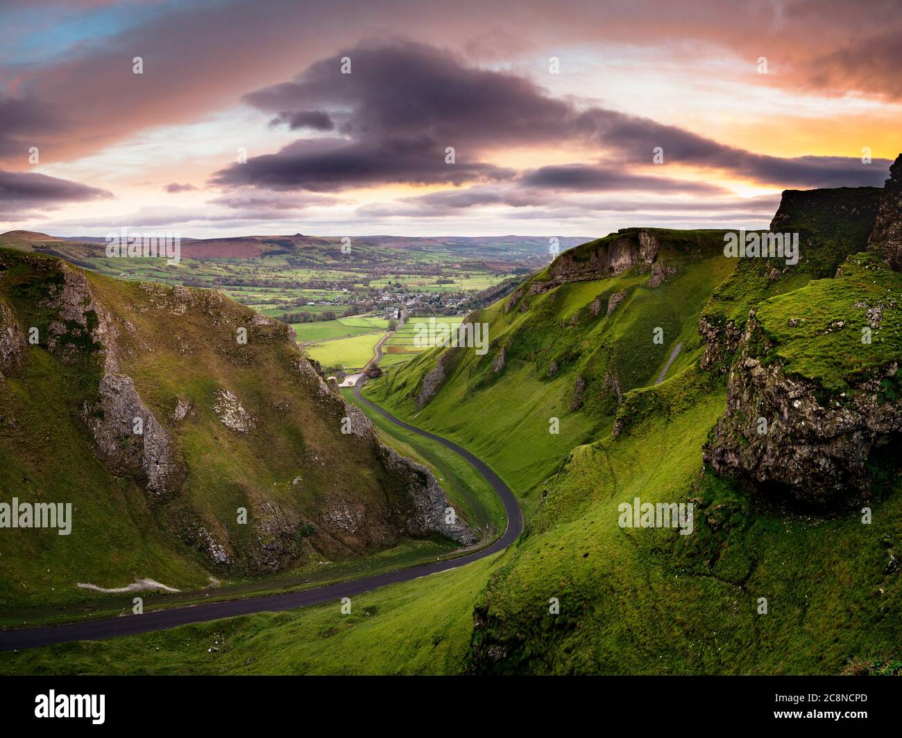 Winnats pass winter hi-res stock photography and images - Alamy