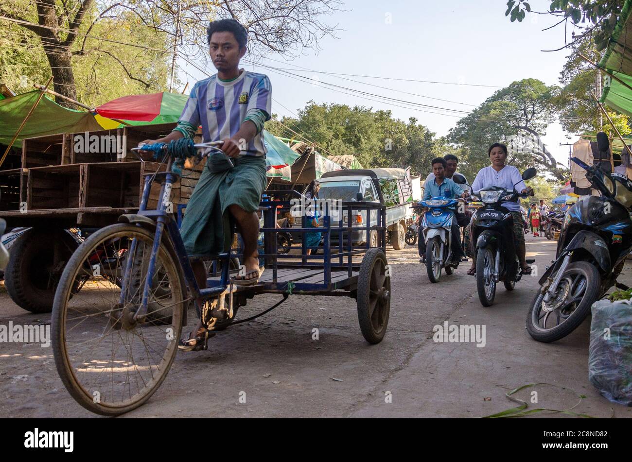 Pakokku market hi-res stock photography and images - Alamy