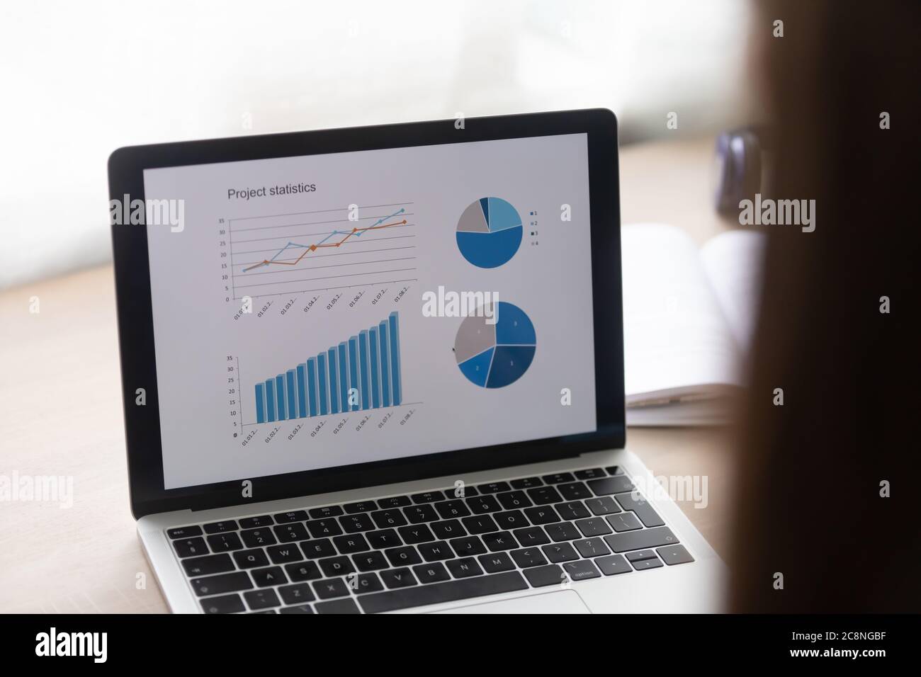Computer presentation graphs hi-res stock photography and images - Alamy