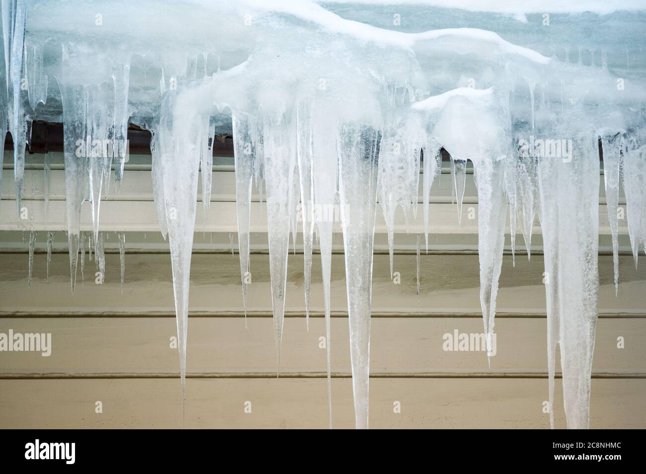 Icicles melting snow hanging hi-res stock photography and images - Alamy