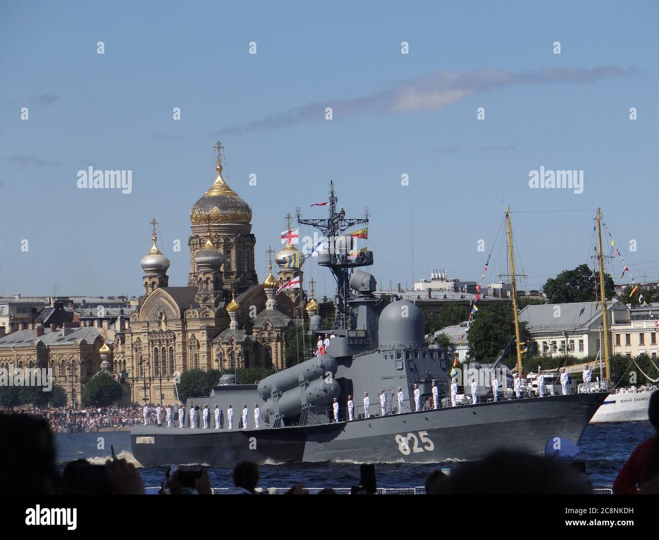 Russians Navy's Day celebration with the Maritime and Airforce Parades ...